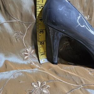 Naturalizer | Shoes | Naturalizer Gray Patent Leather Heels | Poshmark